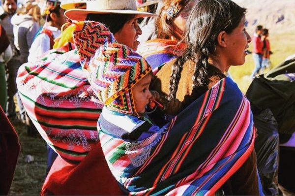 Aguayo - origin and manufacture of the fabric - Pachamama